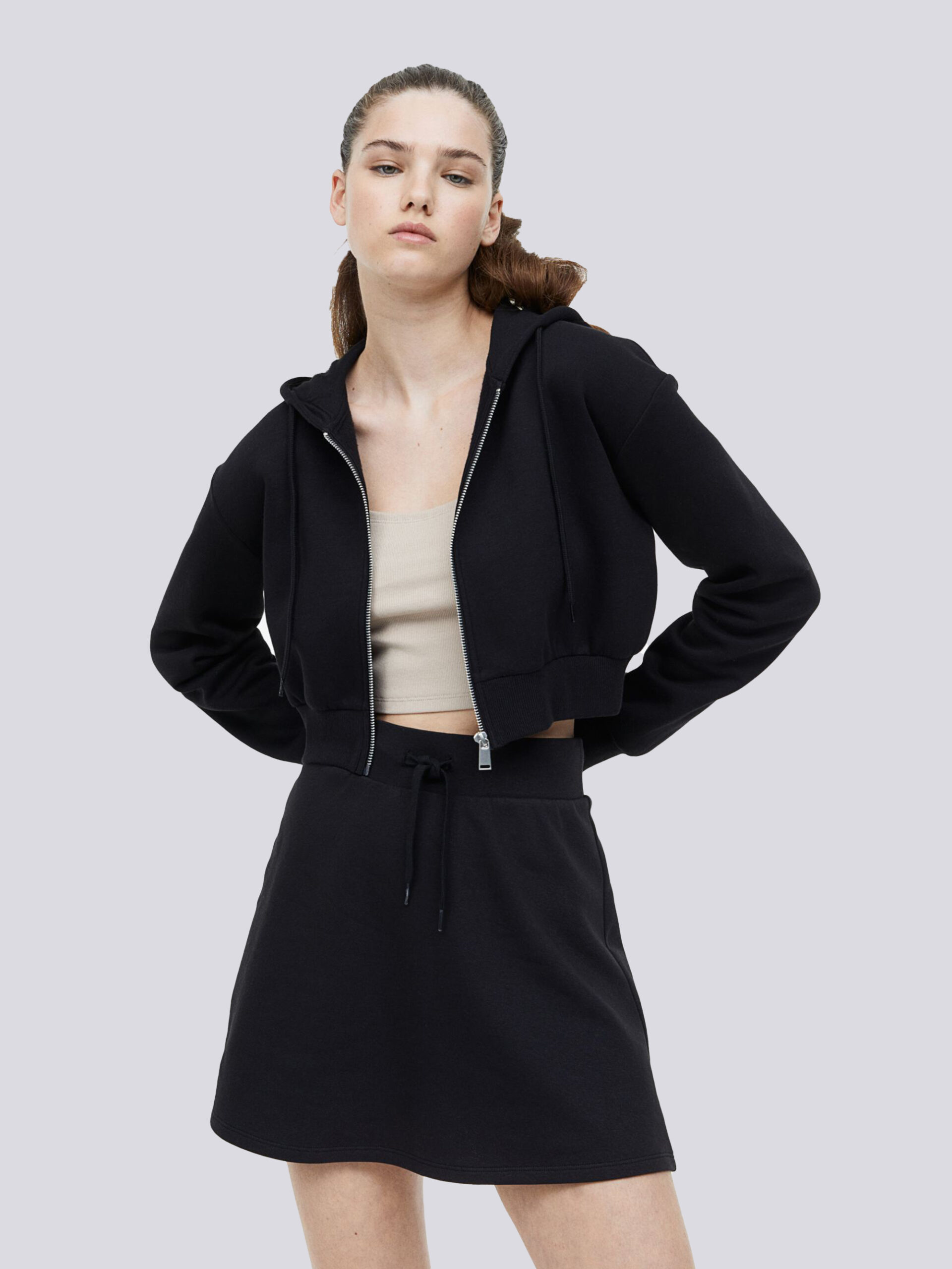 Black Cropped Zipper - Besick